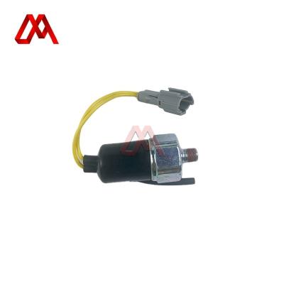 China Oil Pressure Sensor 1-82410170-0 1824101700 For Isuzu FVR96 Truck Spare Parts for sale
