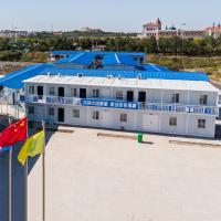 China Prefabrique Bungalow Shelter Hotel Prefab House with Steel Structure and Performance for sale