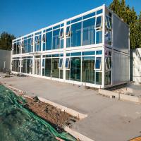 China Modern Design OEM/ODM Luxury Steel Frame Flat Pack House Hotel 3 Bedrooms Prefab 40ft for sale