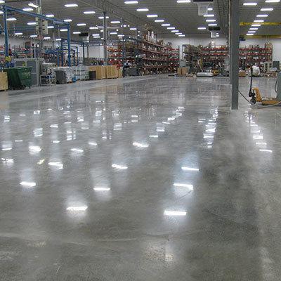 China Durable Self Leveling Concrete Offering Wear Resistance For Industrial Floors In Warehouses Docks Factories And Repair Workshops for sale