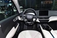 China Petrol Or Electric Fuel 2024 Hongqi Eqm5 Car Black Color Efficient Seat Ventilation for sale
