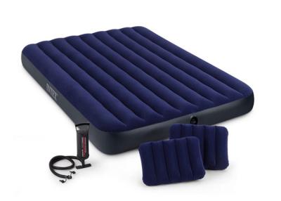 China Wear Resistance Inflatable Bunk Bed With Electric Build In Pump PVC Material for sale
