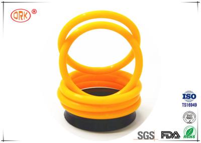 China FKM 70 Fuel Resistant O Rings High Fluorine Grades For Low Compression Set for sale