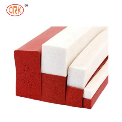 China Continuous EPDM Rubber Extrusion, Heat & Dilute Chemical Resistant Rubber Strips, Custom Shapes for Outdoor Equipment Sealing for sale