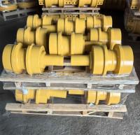 China Forging or Casting TD40 Carrier Roller for Dresser Dozer Undercarriage Parts 729354C91 for sale