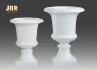 China Classic Glossy White Fiberglass Urn Planters Wedding Centerpiece Table Vases for sale