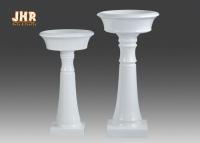 China Classic Glossy White Fiberglass Floor Vases With Pedestal For Wedding 2 Sizes for sale