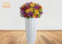 China Glossy White Floor Vases Homewares Decorative Items Fiberglass Planters For Home Hotel for sale