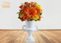 China Classic Wedding Centerpiece Table Vases Glossy White Fiberglass Floor Vases Indoor Planters for sale