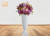China Trumpet Glossy White Fiberglass Urn Planters Centerpiece Table Vases Floor Vases for sale