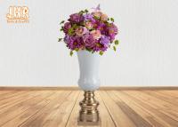 China Contemporary Glossy White Fiberglass Planters Gold Leaf Pedestal Base For Wedding for sale