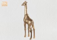 China Gold Leaf Fiberglass Giraffe Sculpture Standing Animal Figurines Table Statue for sale