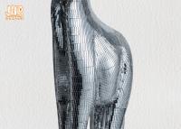 China 183cm H Silver Mosaic Glass Polyresin Animal Figurines Giraffe Sculpture Floor Statue for sale