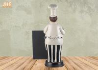 China Happy Fat Polyresin Chef Holding Wooden Chalkboard Resin Chef Statue Figure Decor for sale