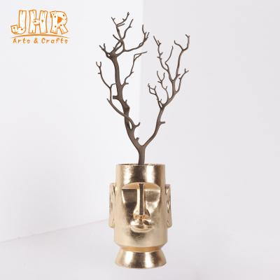 China Outdoor Lion Statue Fiber Clay Garden Pots Weather Resistant for sale