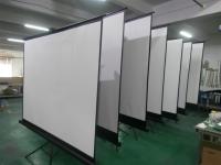 China Adjustable Outdoor Projector Screen Matte White Tripod 1:1 Format for sale