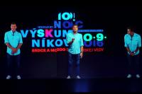 China Stage Show 95um Thickness 97% Transmittance 160° View Angle Holographic Screen 3D Holographic Display for sale