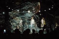 China 50m Length Transparent Holographic Mesh Screen with 2.4 Gain and 78% Transparency for Live Shows for sale