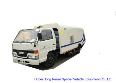 China JMC 4X2 Vacuum Road Sweeper Truck , Street Cleaner Truck With High Pressure Water for sale