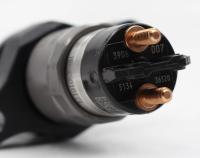 China 0445120007 BOSCH Cummins Fuel Injectors 0433175372 DSLA 143 P 970 F00RJ00339 for sale