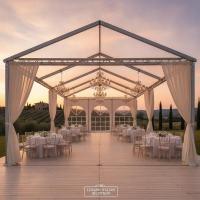 China Luxury Italian Wedding Marquee Tent Aluminium Frame Ivory Draping Chandelier Tuscany Countryside Reception Venue for sale