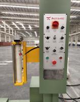China Fully Automatic Pallet Wrapper 2100mm Max Load Height 1500kg Capacity Remote Control Packing Machine for sale