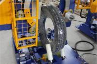 China Vertical PLC Control Truck Tyre Wrapping Machine 380V 3.0kW Car Tyre Packing Machinery GS300 for sale
