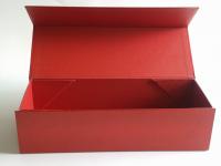 China Embossing Elegant Cigar Gift Boxes Foldable Coated Paper with red for sale