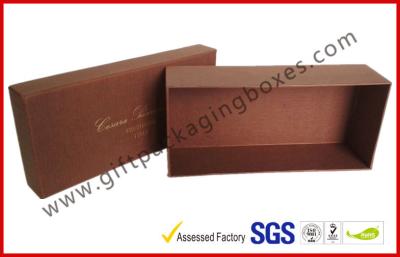 China Luxury Custom Paper Board Apparel Gift Boxes, Spot Uv Printed Rigid Packaging Box for sale