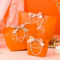 China Recycled Paper Shopping Bags Customized Printing Paperboard Gift Packing Bags for sale