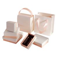 China Modern Design Jewelry Packaging Box Customized Logo Necklace Jewelry Box for sale