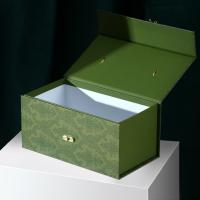 China Magnet Closure Gift Packaging Boxes Rigid Cardboard Cloth Cover Travel Jewelry Box for sale