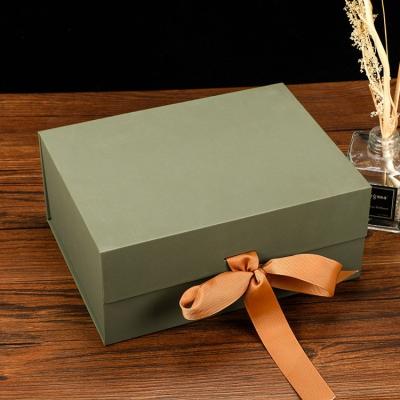 China Small Volume Folding Gift Box Save Transportation Space Packaging Carton for sale