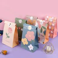 China Custom gift bag Valentine's Day birthday gift bag Kraft paper bag Birthday gift packaging bag Storage paper bag for sale
