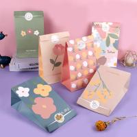 China Custom gift bag Valentine's Day birthday gift bag Kraft paper bag Birthday gift packaging bag Storage paper bag for sale