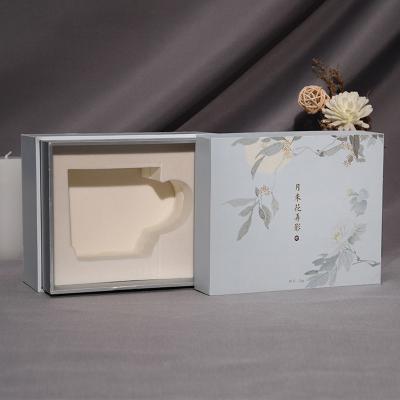 China Customized Cup Packaging Box Square Shape UV Coating With Handle for sale