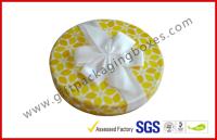China Round Baileys Chocolate Gift Packaging Boxes With Offset Printing / Ribbon for Wedding Dress for sale