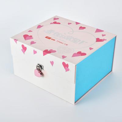 China Customized Square Flip Book Box Facial Mask Jewelry Gift Lock Valentine'S Day for sale
