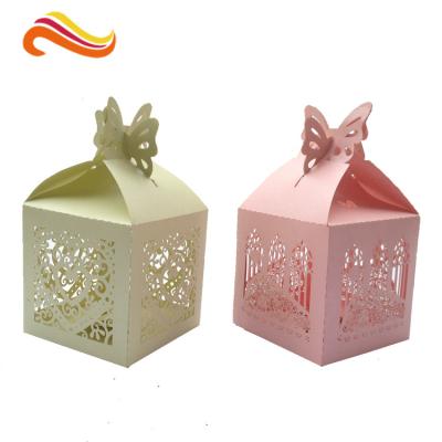 China Texture Customized  250G Peral Paper Gift Chocolate Packaging Boxes , Wedding Favor Boxes With Ribbons for sale
