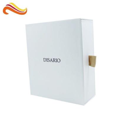 China CMYK Offset Printing 210gsm Cardboard Gift Boxes for sale