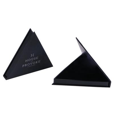 China Triangle Magnetic Closure Gift Box For Cosmetics Packaging for sale