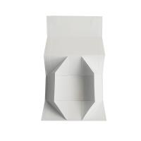 China Magnetic Closure Folded Leaflet Printing For Clothing Shoes Electronics for sale
