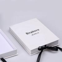China Paperboard Packaging Gift Box Set 157g  Necklace Bracelet Jewelry With Ribbon Closure for sale