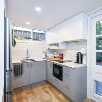 China Modern Style Matt Finish Melamine Kitchen Cabinet For Apartment for sale