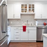 China Modular PVC Kitchen Cabinets U Shape White Matt 18mm Plywood for Villa for sale