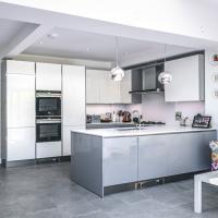 China Plastic Acrylic Kitchen Cabinet Home Modern High Gloss Prefab Kitchen Unit for sale