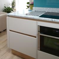 China Modern Modular Pantry PVC Kitchen Cabinet For Villa Apartment for sale