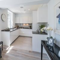 China Modern Popular Kitchen Cabinets Home Simple Kitchen Cabinets Design for sale