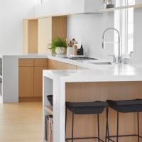 China MDF Melamine White Kitchen Cabinets Modern Moisture Proof for sale
