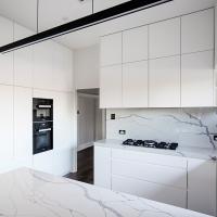 China Luxury Plywood Custom PVC White Modular Kitchen Cabinets for sale